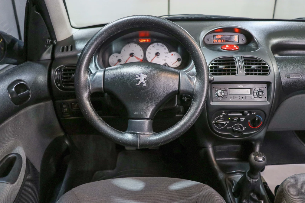 خرید و فروش پژو 206 تیپ 2 مدل 1400 نقد و اقساط