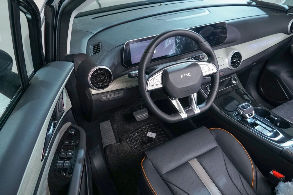 خرید و فروش FMC سوبا M4 هفت نفره مدل 1402 نقد و اقساط