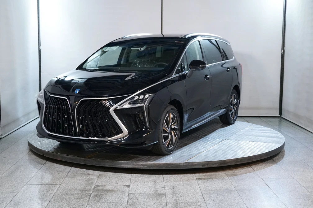 خرید و فروش FMC سوبا M4 هفت نفره مدل 1402 نقد و اقساط